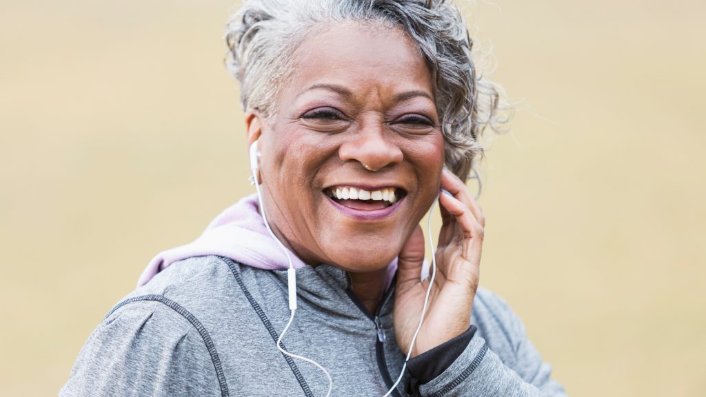 How to Wear Earbuds - Bemwireless